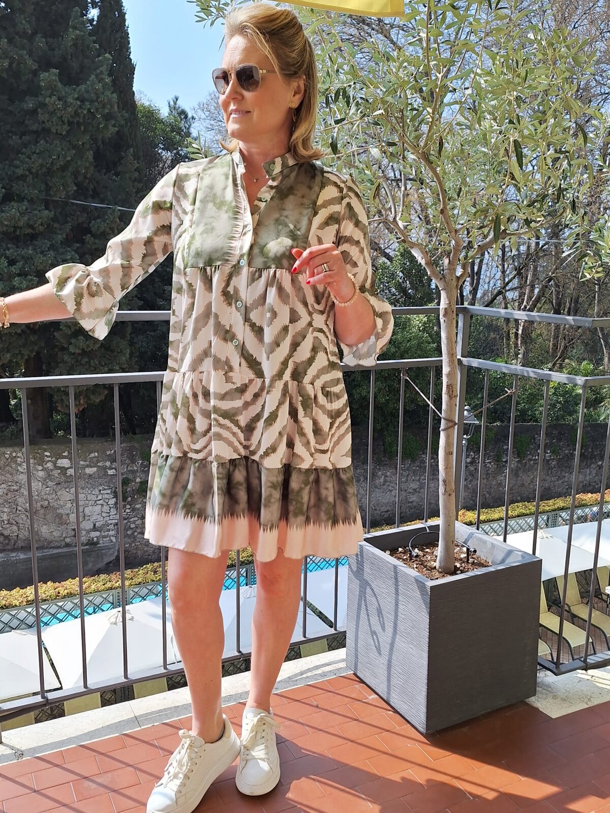 Los kleedje in kaki print | Diva Fashion