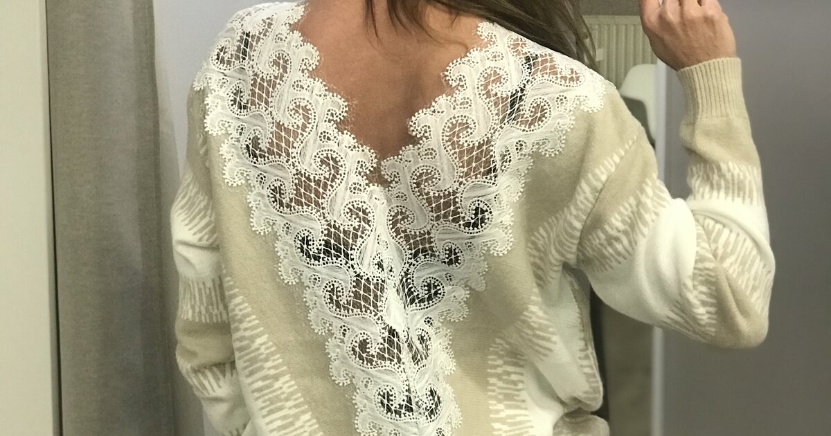 Pull met kant op de rug in beige | Diva Fashion
