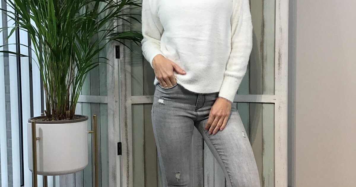 Pull wit met kant op de rug | Diva Fashion